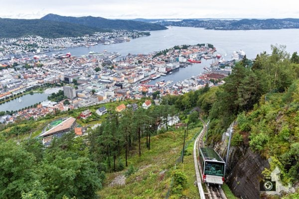 Anreise nach Norwegen & Bergens Highlights im Regen